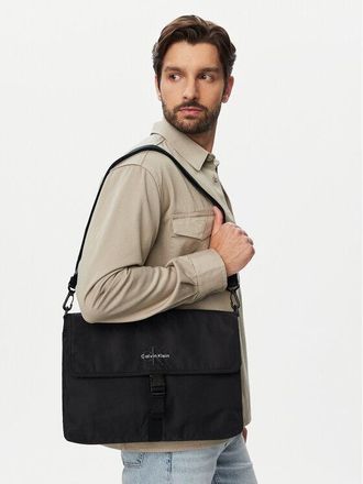 Calvin Klein Umh&auml;ngetasche Bold Laptop Sleeve W/ Strap (Nyl LV04D1222G Schwarz