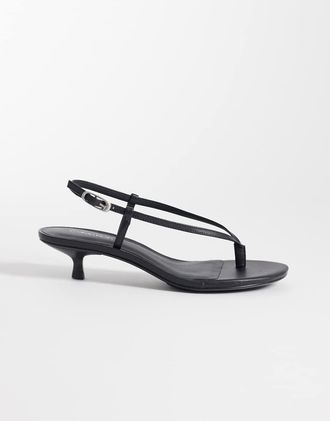 Calvin Klein Jeans - Riemchensandalen aus Leder in Schwarz mit Fersenriemen