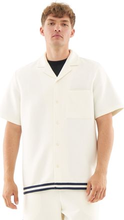 Johnny Urban Hemd Herren Kurzarm Wei&szlig; - Parker - Oversize Kurzarmhemd mit Brusttasche - Casual Shirt f&uuml;r Sommer, Urlaub, Festival - Freizeithemd mit 260 GSM - Einf