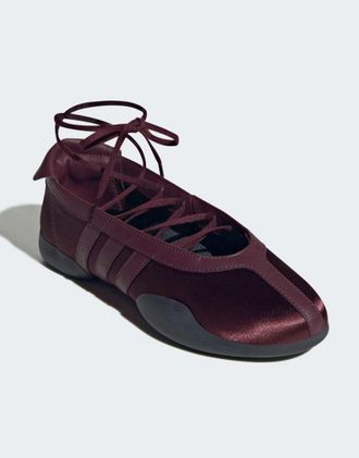 adidas Originals Taekwondo Mei - Ballerina-Sneaker in Maroon-Braun