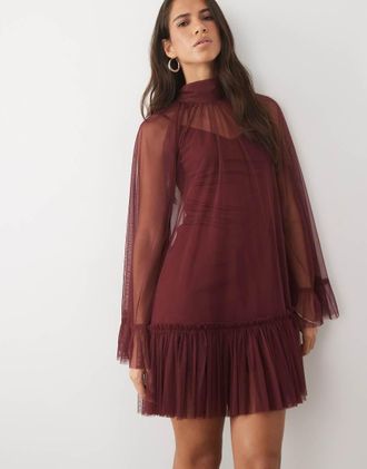 Lace & Beads robe courte en tulle transparent avec superposition, manches &eacute;vas&eacute;es et ourlet &agrave; volants, bordeaux-Rouge