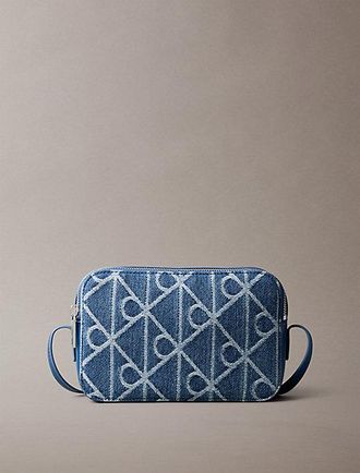 Calvin Klein Sac pour appareil photo en jean avec logo embl&eacute;matique int&eacute;gral