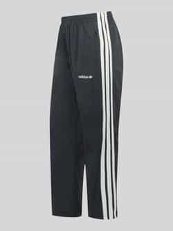 adidas Originals Loose Fit Trainingshose mit Label-Stitching