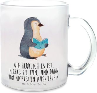Mr. & Mrs. Panda Teetasse Pinguin Buch - Geschenk, Bücherwurm, Pause, Teetasse aus Glas, Urlaub, Ferien, Tasse mit Henkel, entspannen, Freizeit