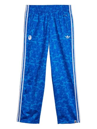 adidas x BAPE pantalon de jogging à motif camouflage - Bleu