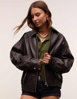 Stradivarius Oversize-Jacke aus Leder in Braun-Brown