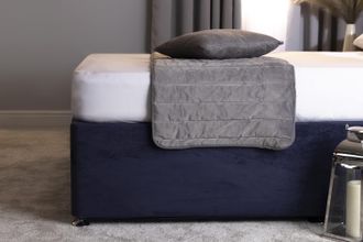 Belledorm 48,3 cm extra tiefes Volant-Bettlaken - verwandelt einen tristen Bettkasten - Luxuriöses Wildlederimitat (Marineblau, King-Size-Bett)