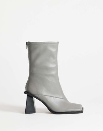 Topshop Kiara bottines &agrave; talons avec rand &eacute;tendu grises
