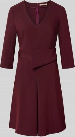 Rinascimento Knielanges Cocktailkleid mit V-Ausschnitt