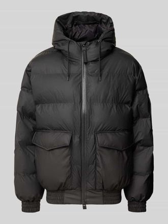 Rains Steppjacke mit Kapuze und Pattentaschen