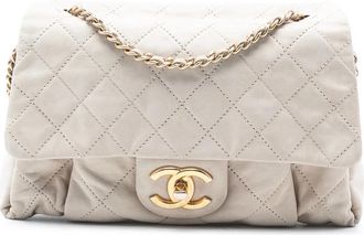 Chanel Hobo Bags - Small Iridescent Quilted Calfskin Chic Quilt Flap - Gr. unisize - in Wei&szlig; - f&uuml;r Damen