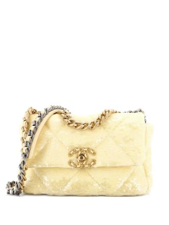 Chanel 19 Flap Bag Quilted Sequins Medium shoulder bag - Gelb