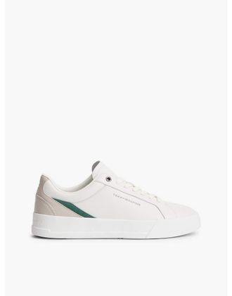 Tommy Hilfiger Signature - Court-Sneaker aus Leder in Wei&szlig; mit Colourblock-Design