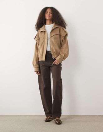Threadbare Bomber en imitation daim avec manches chauve-souris et col chemin&eacute;e - Fauve-Marron