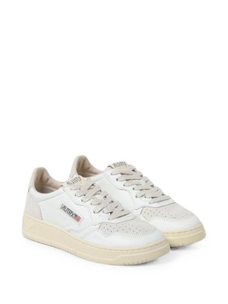 Autry Womens Medalist Low-Top Sneakers Aw26 W