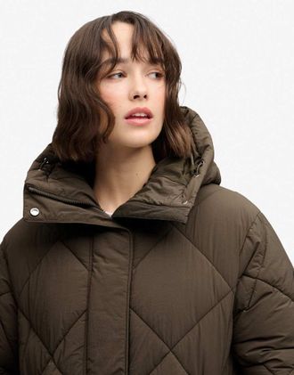 Superdry Longline-Steppjacke mit Rautensteppung in Dunkelkhaki-Gr&uuml;n