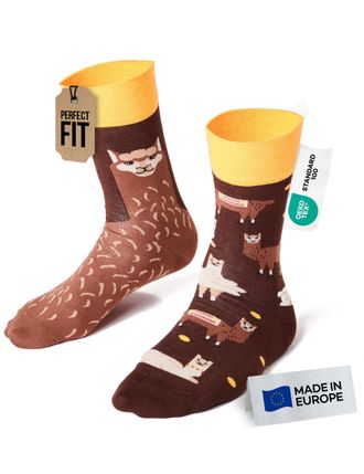 Many Mornings Lustige Ungleiche Socken Unisex Fluffy Alpaca Motiv Bunte Socken mit Alpaka-Design Gr&ouml;&szlig;e 43-46 Bequeme Baumwollsocken Geschenkidee