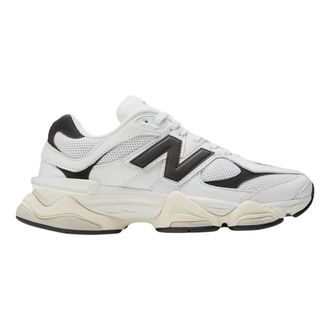 New Balance Baskets Blanches et Noires &Eacute;dition Limit&eacute;e - Homme - Chaussures - Noir - Taille: 42 1/2 EU