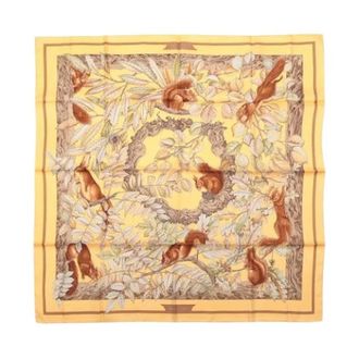 Herm&egrave;s Pre-owned Carr&eacute; 90 Casse Noisette Silk Scarf - Femme - Pre-owned - Jaune - Taille: ONE Size