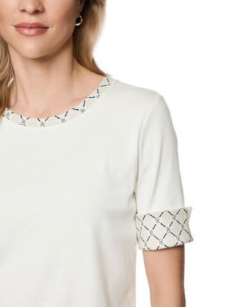 Marc Cain T-Shirt Golden Hour Premium Damenmode edle Chain-Logo-Print am Ausschnitt und &Auml;rmelb&uuml;ndchen