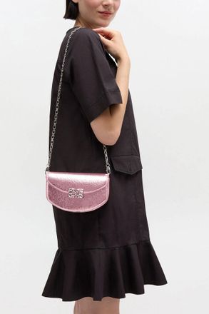 Ganni Lulu-Geldb&ouml;rse mit Kette in Metallic-Optik rosa