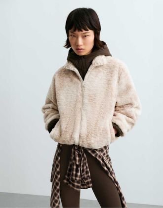Oysho veste tie-dye en fausse peau de mouton cr&egrave;me-Blanc