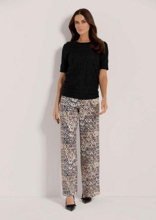 Madeleine Kurzarmshirt Viskoseshirt mit Rundhalsausschnitt Basicshirt mit stilvoller Struktur und Halbarm