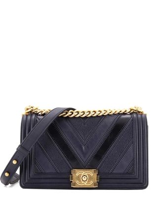 Chanel sac &agrave; bandouli&egrave;re Boy Flap Bag Chevron - Bleu