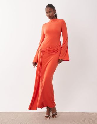 Daska Anschmiegsames, lang&auml;rmliges, hochgeschlossenes Maxikleid in Orange mit verdrehtem, drapiertem Detail