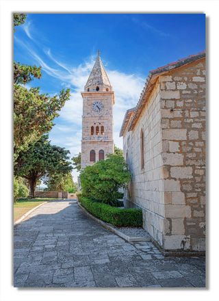 Wallario selbstklebendes Poster - Stille am Kirchturm, Aufkleber in Premiumqualit&auml;t, Klebefolie Gr&ouml;&szlig;e: 70 x 100 cm (Riesenposter)