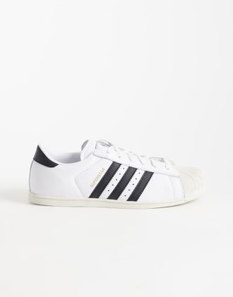 adidas Originals Superstar II Lo Pro - Sneaker in Wei&szlig; und Schwarz
