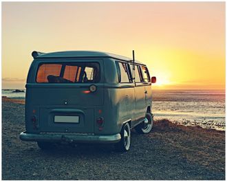 Wallario Poster - Roadtrip am Meer in Premiumqualit&auml;t, Gr&ouml;&szlig;e: 40 x 50 cm