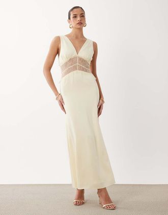 Gina Tricot Gina Tricot - Robe longue en satin et dentelle - Jaune