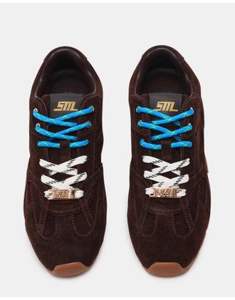 Steve Madden Asiel - Wildleder-Sneaker in Schokobraun mit farblich abgesetzten Schn&uuml;rsenkeln-Brown