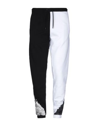 Marcelo Burlon HOSEN & R&Ouml;CKE - Hosen auf YOOX.COM
