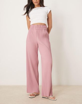 Vero Moda Plissee-Hose in Flieder-Rosa mit hohem Bund und weitem Bein
