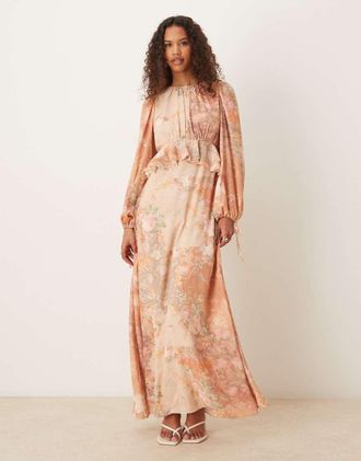 Asos Robe longue &agrave; fleurs avec manches longues et taille &agrave; volants - P&ecirc;che-Multicolore