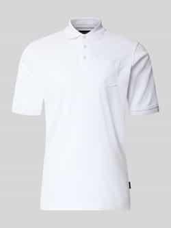 Bugatti Regular Fit Poloshirt mit Brusttasche und Label-Stitching