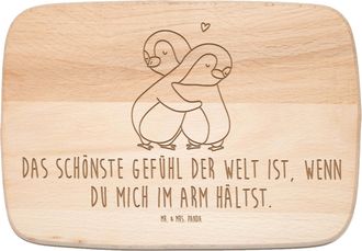 Mr. & Mrs. Panda Holzbrett Pinguine Kuscheln - Geschenk, Hochzeitstag, Liebesbeweis, Schneidebrett, Servierbrett, K&uuml;chenbrett, f&uuml;r Frauen, Mitbringsel, Freundin, Valen