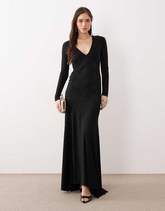 Asos Robe longue en dentelle &agrave; corsage fronc&eacute; et manches longues - Noir-Brown