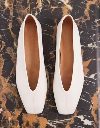 Tony Bianco Brash - Ballerines plates en cuir &agrave; bout carr&eacute; - Blanc cass&eacute;