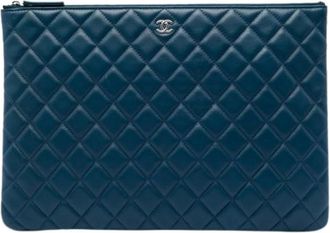 Chanel Pre-owned Vintage Quilted Lambskin Clutch - Femme - Pre-owned - Bleu - Taille: ONE Size