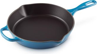 LE CREUSET Signature Hohe Brat- und Servierpfanne aus Gusseisen, für alle Herdarten und Backöfen, 26 cm, 2 Liter, Marseille