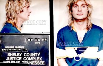 Generic Ozzy Osbourne Mugshot Foto 28,9 x 43,2 cm - Atemberaubender Memphis Mug Shot - schwarze Sabbath Icon - Busted - Heavy Metal Hero - seltenes Foto - Kun