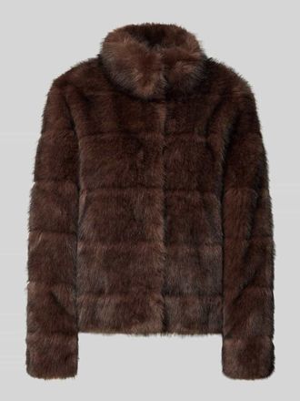 Petite M. Jacke aus Kunstfell mit Steppn&auml;hten