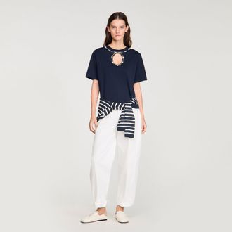 Sandro Durchbrochenes T-Shirt mit Strass