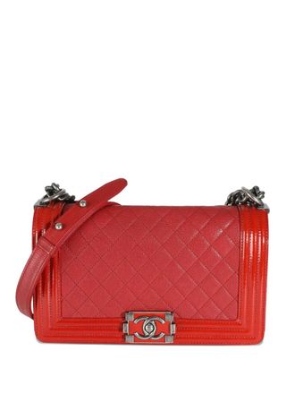 Chanel sac porté épaule Boy Chanel médium (2015-2016) - Rouge