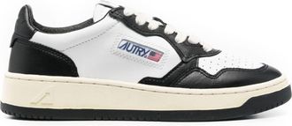 Autry Medalist Low Femme Leat/leat Wht/blk Aulwwb01