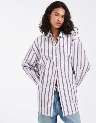 Tommy Jeans Hemd mit Flaggenlogo, Oversize, blau gestreift