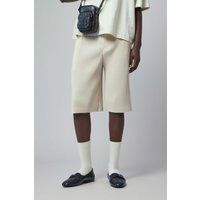 Homme Pliss&eacute; Issey Miyake Ribbed Texture Knee-Length Shorts